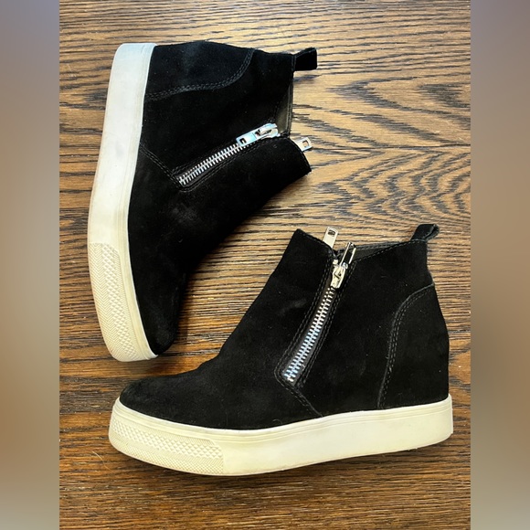 Steve Madden | Shoes | Steve Madden Suede Double Zip Platform Wedgie ...